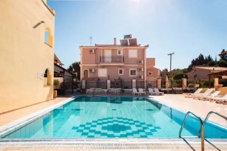 Solena Studios - Kavos