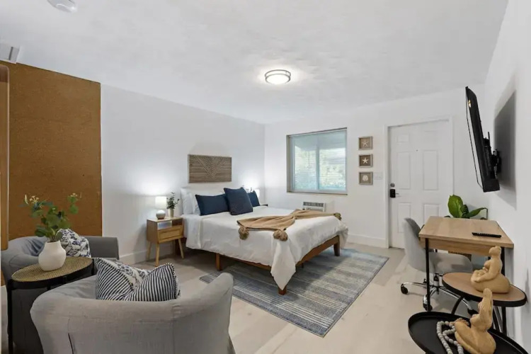 Charming Cozy Studio Lake Ridge - Fort Lauderdale, FL