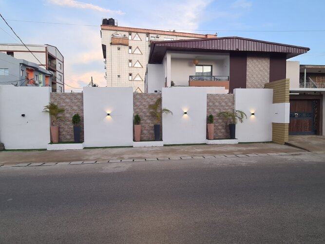 Suna'a Home - Douala
