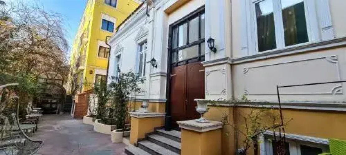 5 Stars High Hostel - Bucarest