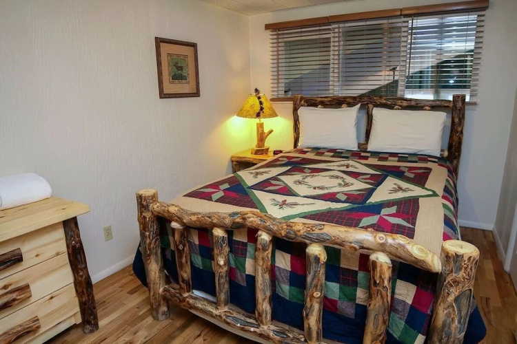 Timber Creek Chalets: 3 2 Bedroom Chalet - Estes Park, CO