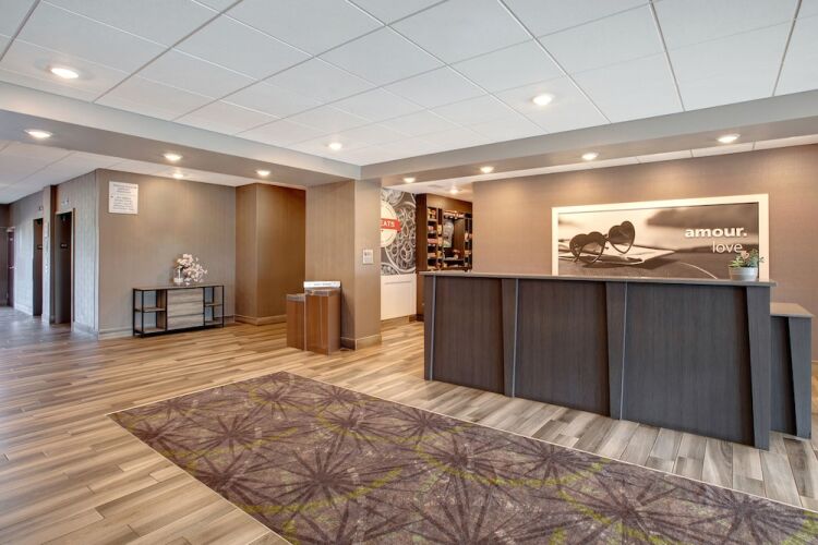 The Landing Hotel & Conference Center - Saint Paul