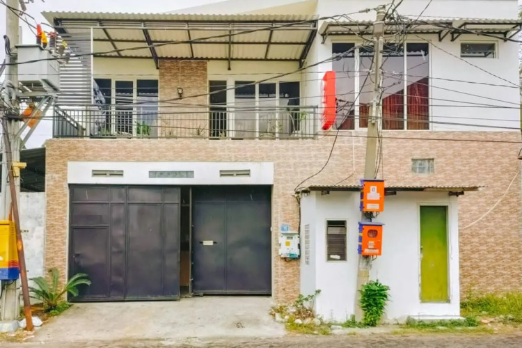 Reddoorz @ Sukomanunggal Surabaya - Surabaya