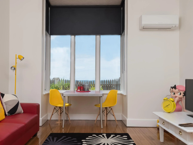 Penguin Waterfront Escape - Penguin