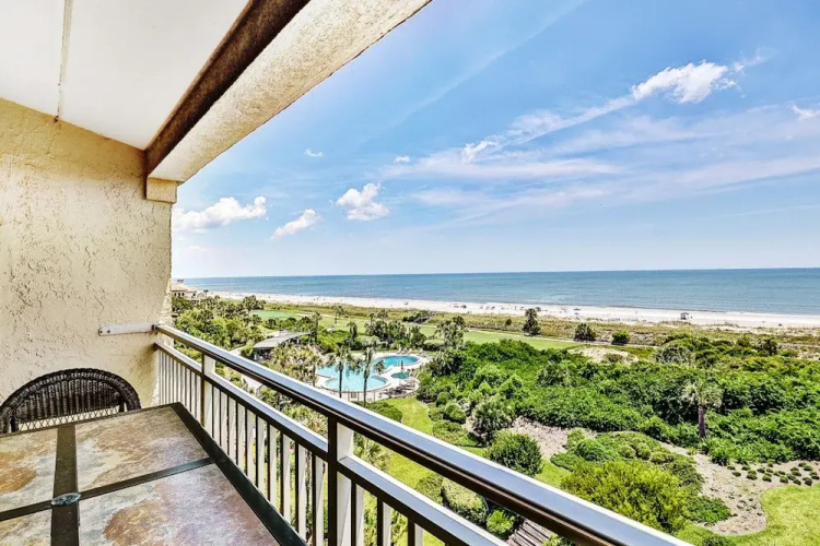 Oceanfront Condo With Spacious Balcony, Great Views, Ac & Outdoor Pooloc - Amelia Island, FL