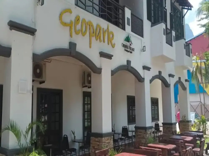 Capital O 91179 Geopark Oriental Village - Pantai Cenang