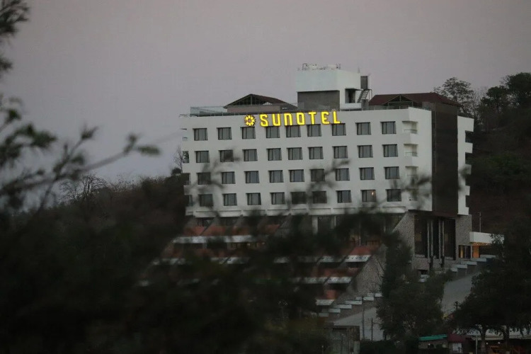 Sunotel - Saputara