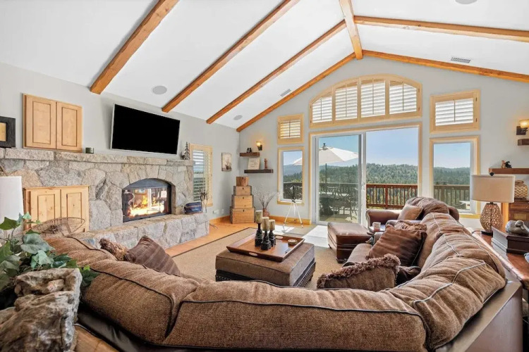 Sky Canyon Lodge By Avantstay Views + Hot Tub - San Bernardino