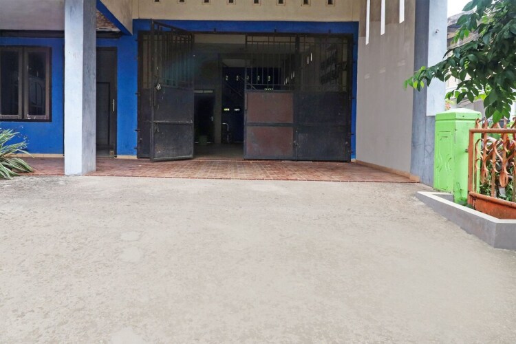 Spot On 93115 Arizona Homestay - Jambi
