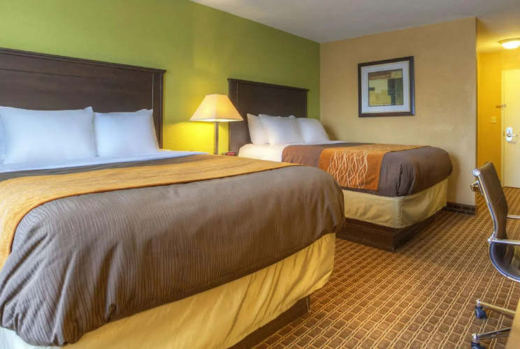 Quality Inn & Suites Chattanooga-east Ridge - Tennessee