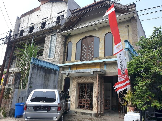 Oyo Life 92842 Homestay Balearjosari - Malang