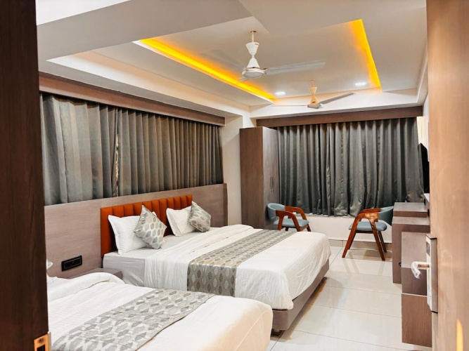 Hotel Bluzill - Vadodara