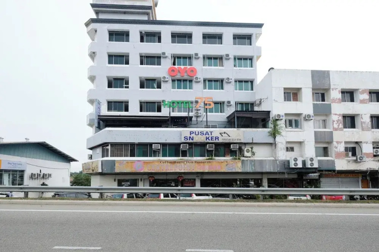 Oyo 1105 Hotel 75 - Temerloh