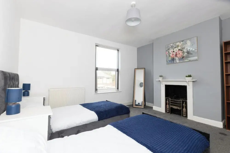Cozy Nottingham Retreat Entire Home With 4 Bedroom - Nottingham