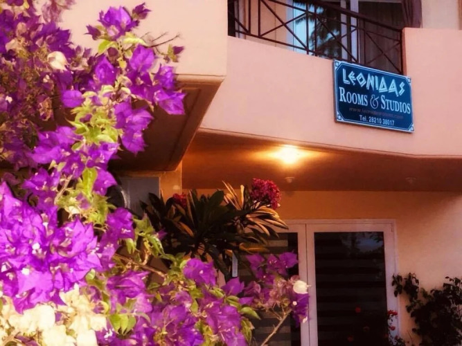 Leonidas Rooms - Crète