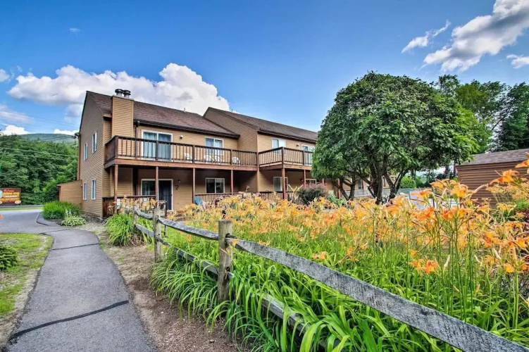 Lincoln Condo W/ Balcony - 6 Mi To Loon Mtn! - Franconia, NH