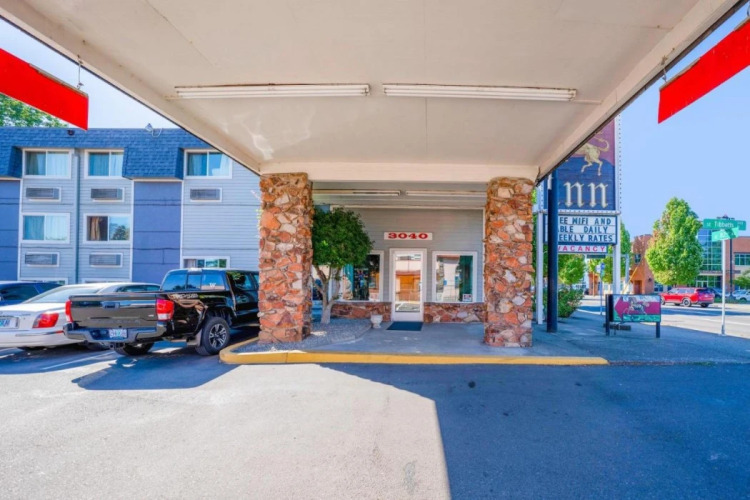 Unicorn Inn By Oyo Portland - Gresham, OR