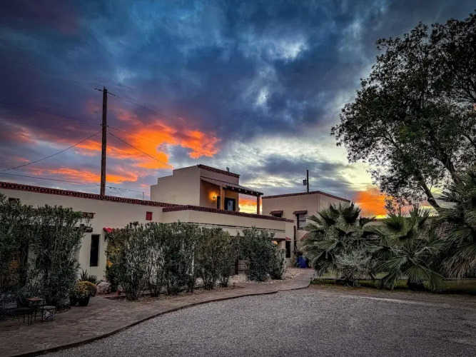 Hoosier Hot Springs & Inn - New Mexico