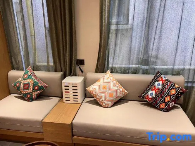 Jing'an True Go Hotel (Shanghai Jing'an District/west Nanjing Road) - Shanghai