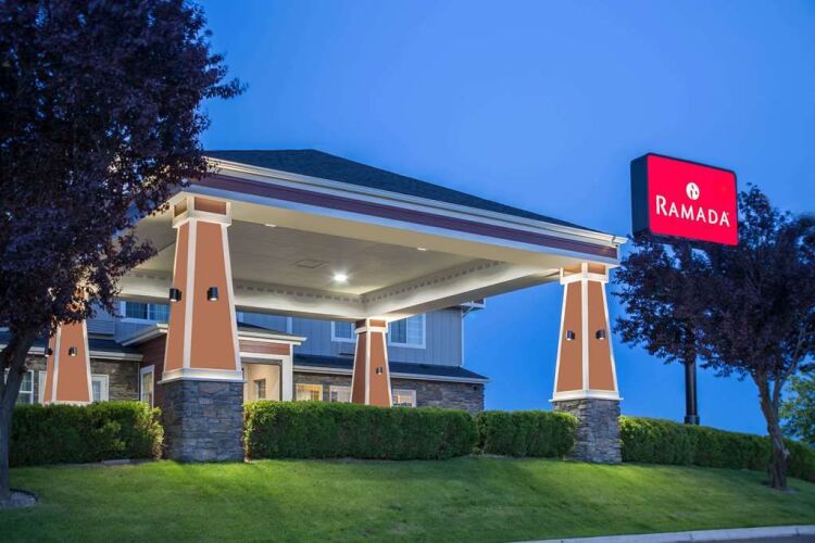 Ramada Moses Lake - Moses Lake, WA