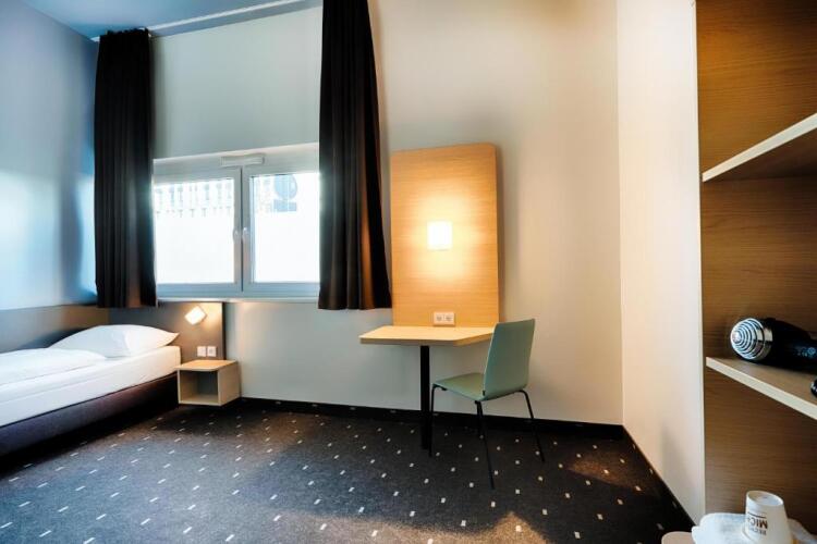B&b Hotel Berlin-airport - Berlin
