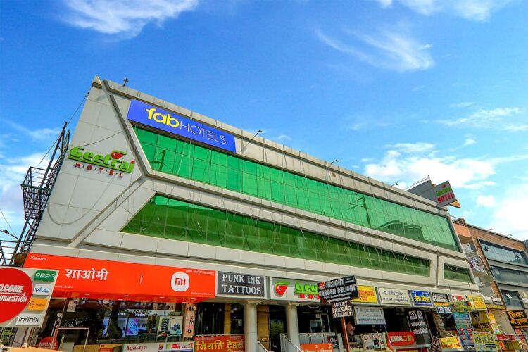 Fabhotel Geetraj - Lucknow