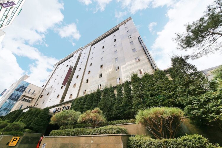 Uijeongbu Latree Hotel - Uijeongbu