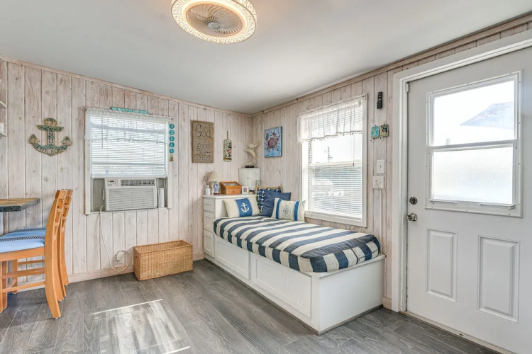 Beach House In Freeport ~ 1 Mi To Surfside Beach! - Surfside Beach, TX
