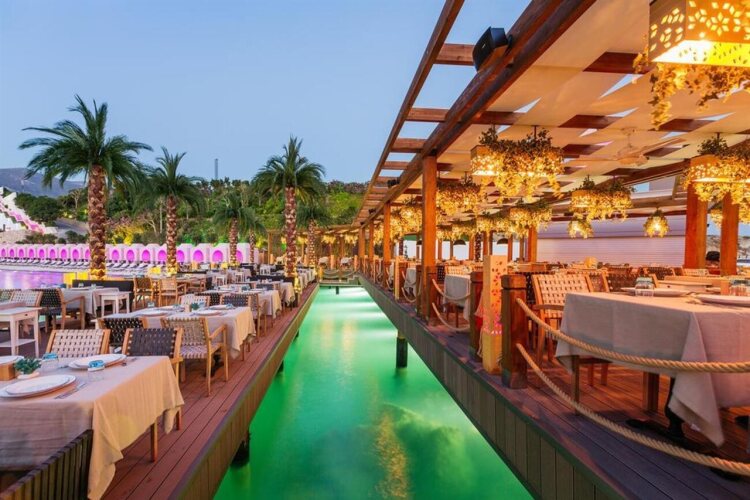 Cratos Premium Hotel - Chipre