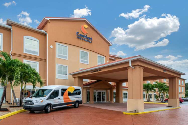 Comfort Inn & Suites Airport - Florida