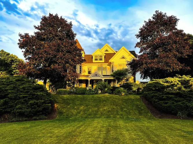 The Rockport House - Ipswich, MA