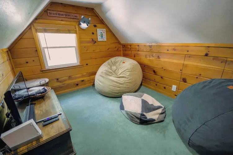 Aster By Avantstay Classic Kings Beach Cottage In The Of North Shore - North Lake Tahoe, CA