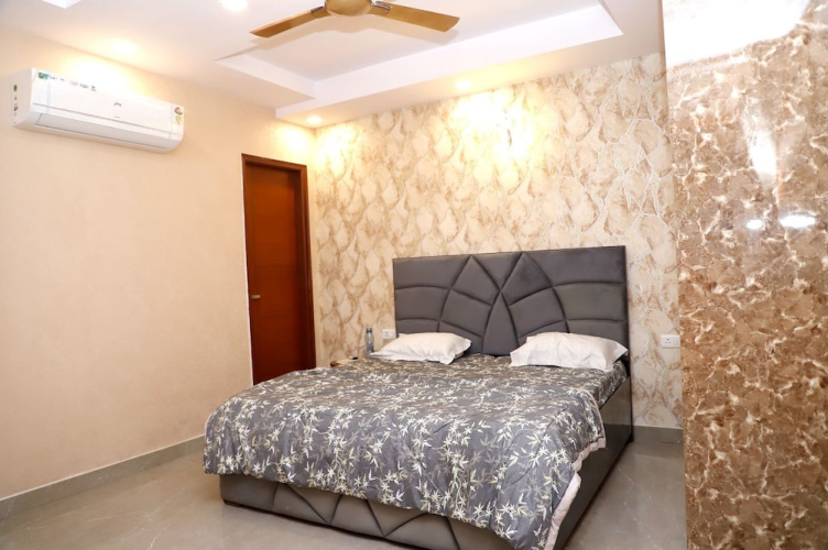 Stella Homestay- Near Yashoobhomi - New Delhi Indira Gandhi Airport (DEL)