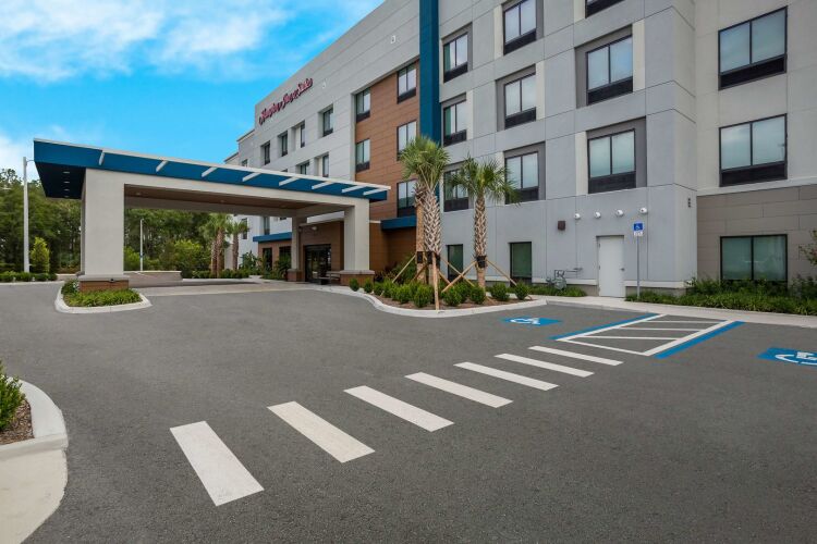 Hampton Inn & Suites Ruskin I-75 - Apollo Beach, FL