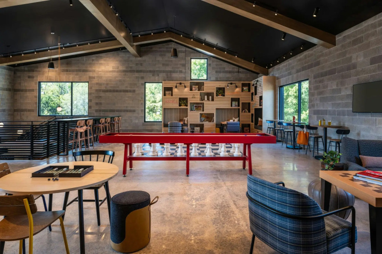 Moxy Fayetteville - Fayetteville, AR