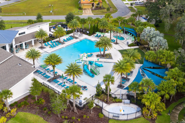 Veranda Home 8br 6 En-suites Lake View Pool Spa - Kissimmee, FL
