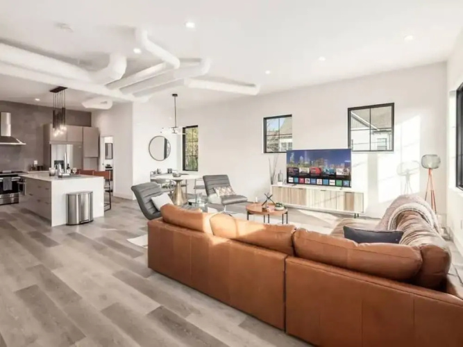Work Of Art -3 Bedroom Elegant Townhome-columbus - Ohio
