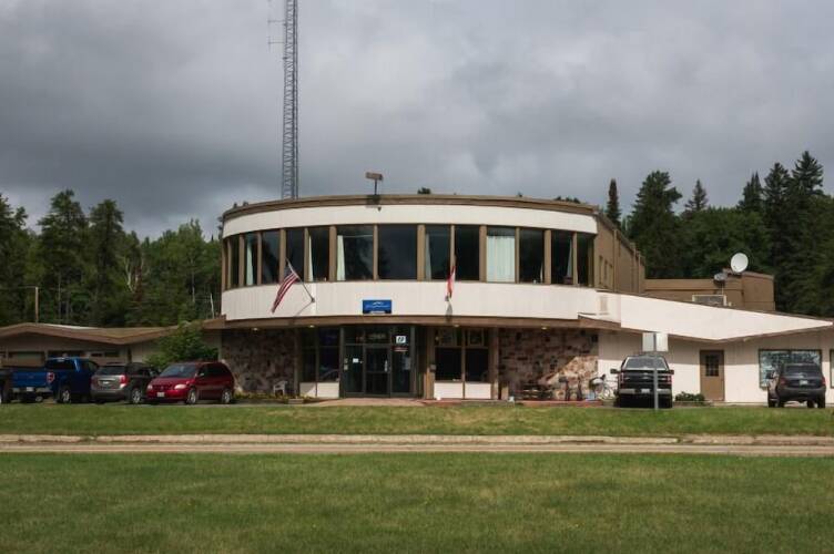 Falcon Lake Hotel - Manitoba