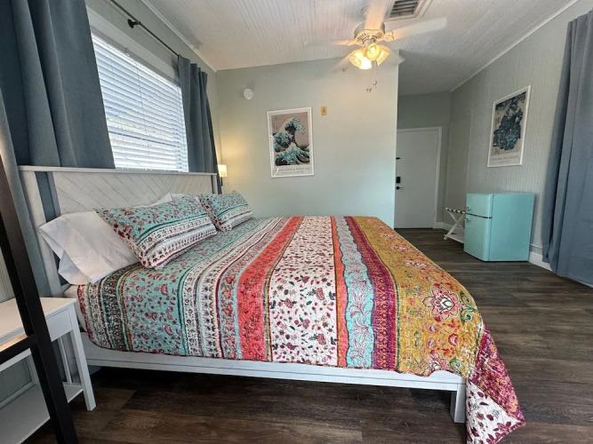 The Breezy Inn - Jensen Beach, FL