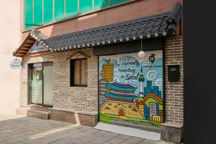 Halfrest Hostel Jongno Insa - Seoul