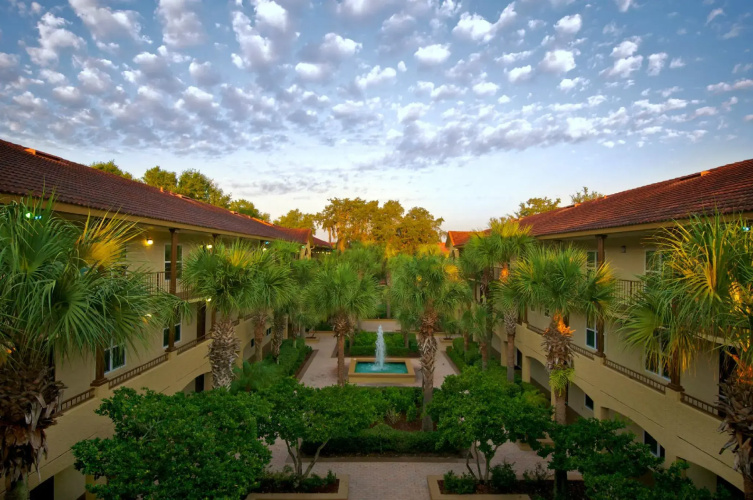 Blue Tree Resort At Lake Buena Vista - Lake Buena Vista, FL
