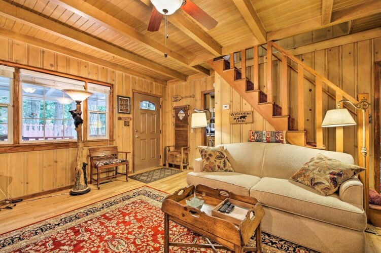 Vintage 'Snow White' Cottage ~ 2 Miles To Village! - Lake Arrowhead, CA