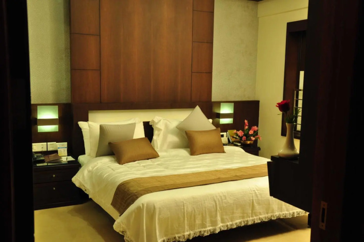 Hotel Chrysoberyl - Kottayam