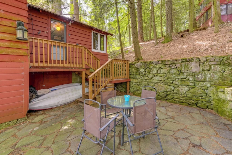 Rustic Berkshires Cottage At Lake Buel W/ Kayaks! - Monterey, MA