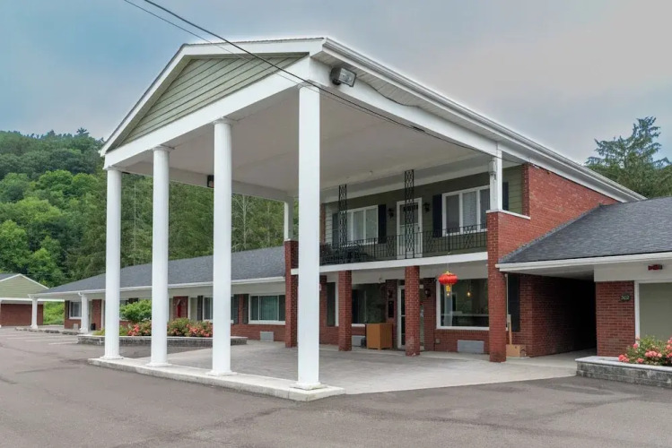 Valley Trail Inn - Watkins Glen, NY