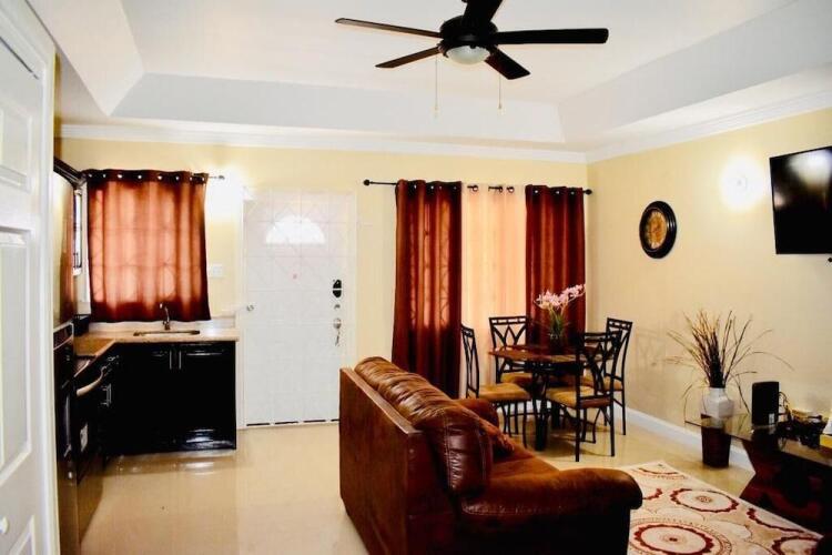 Kingston Guest Apartment At El Gabriel - Kingston, Jamaica