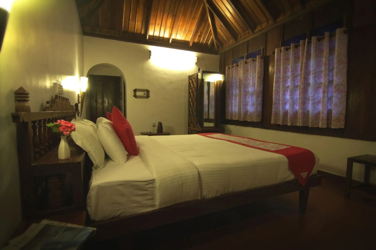 Hotel Ambadi - Thekkady