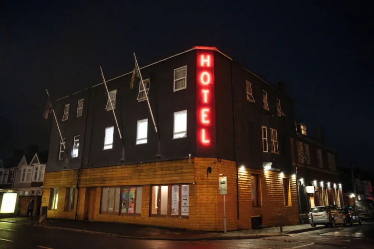 Hotels 247 - Newport