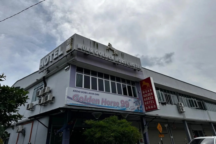 Oyo 91242 Muar Golden Horse Hotel - Muar