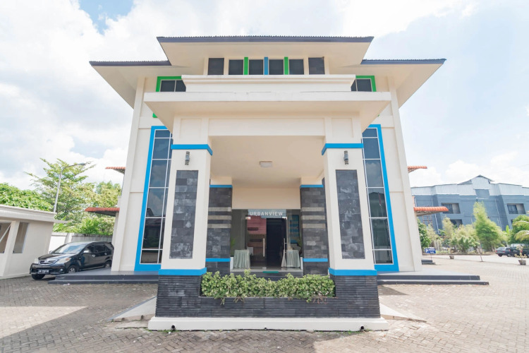Urbanview Hotel Syariah Dapen Pontianak - Pontianak